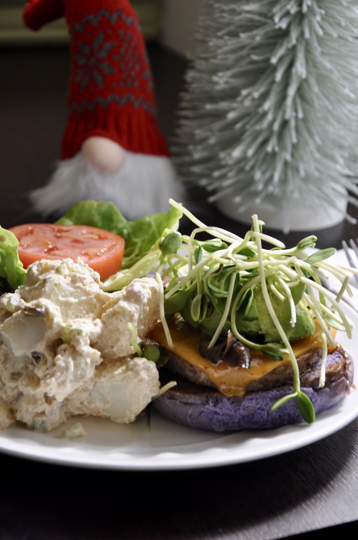 Taro Burger_SixtyTwo MarcKet - MENU Magazine